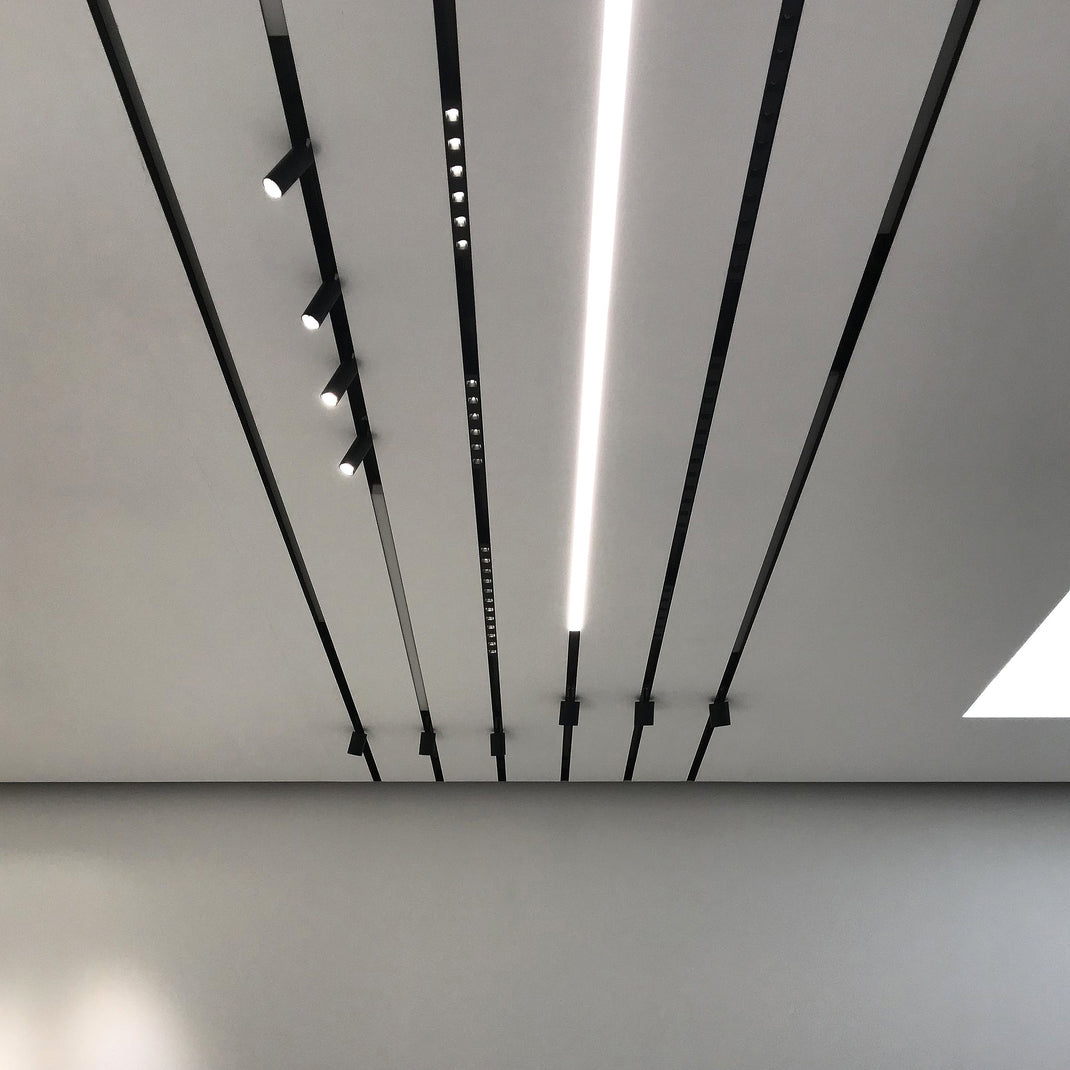 Magnetic Track Light – NES Light